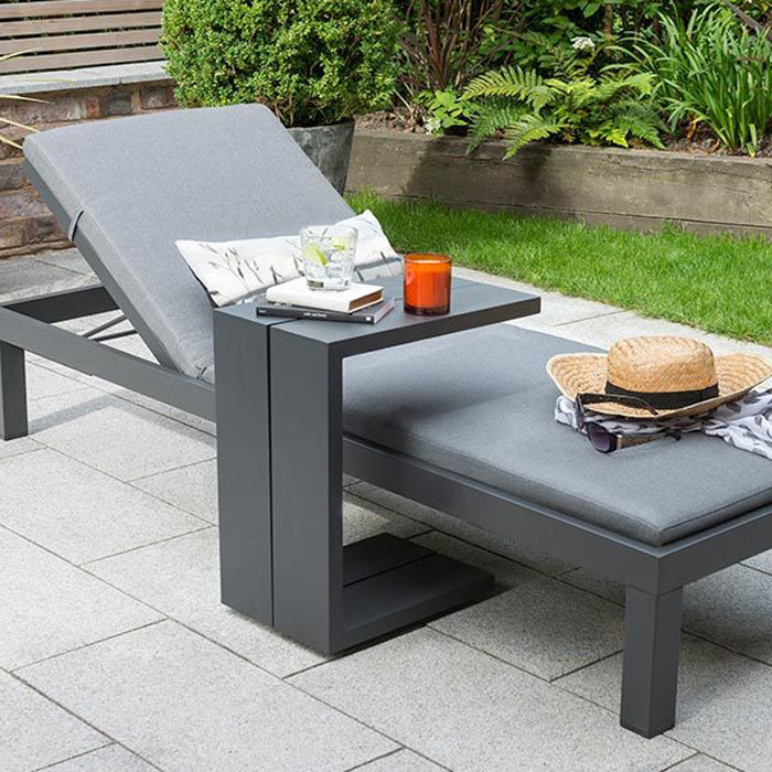 To browse the Venia store,