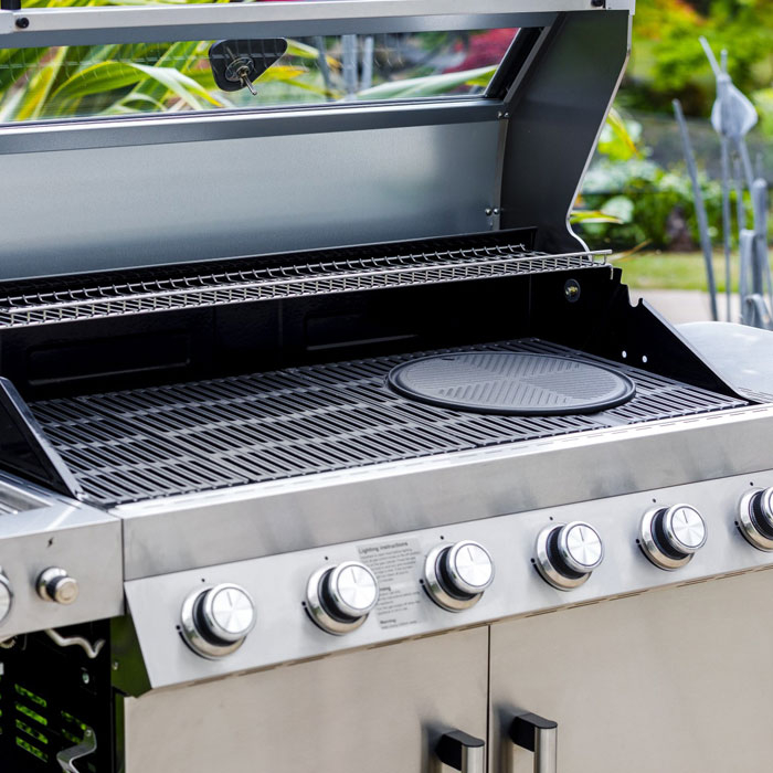 To browse the Venia store,