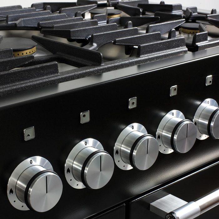 To browse the Venia store,