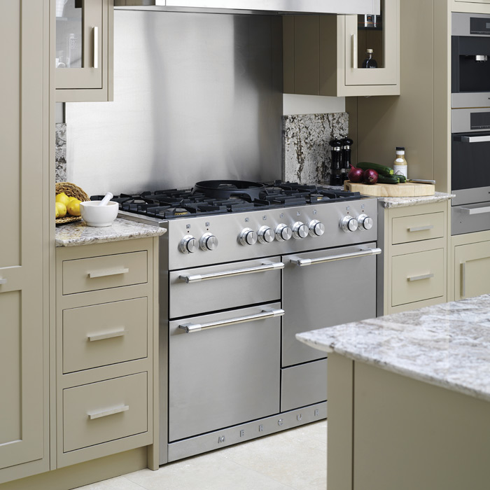 To browse the Venia store,