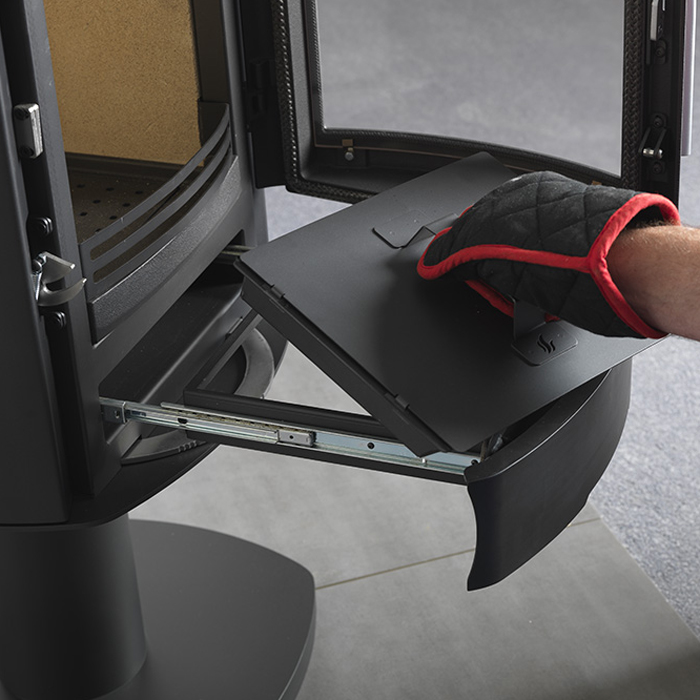 To browse the Venia store,